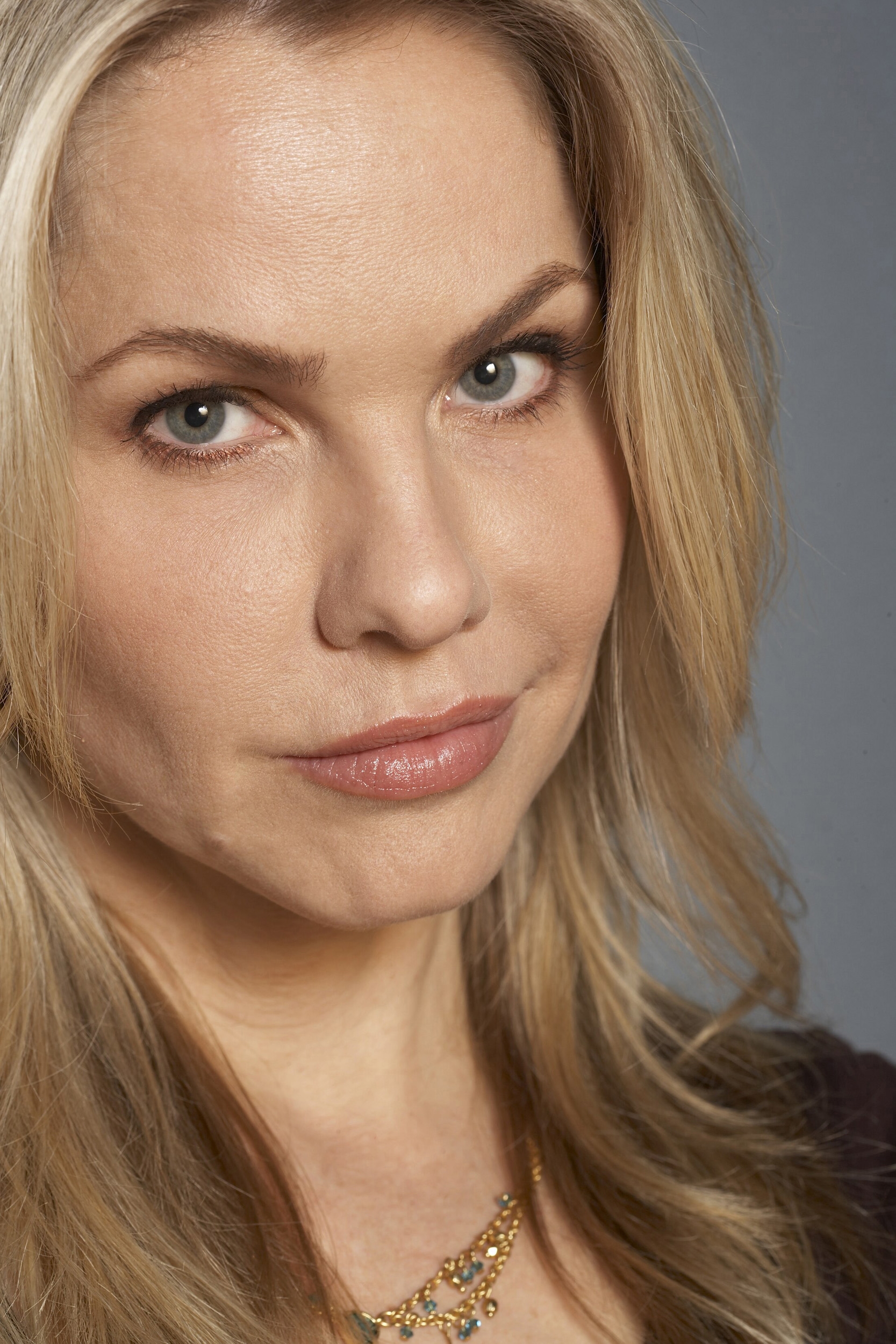 Andrea Roth