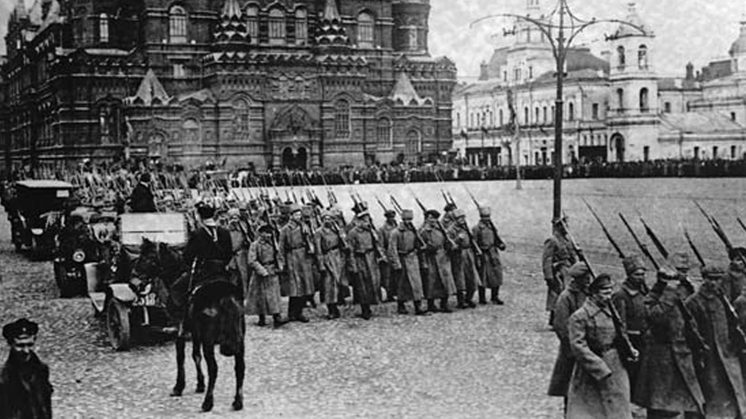 Az orosz forradalom viharában