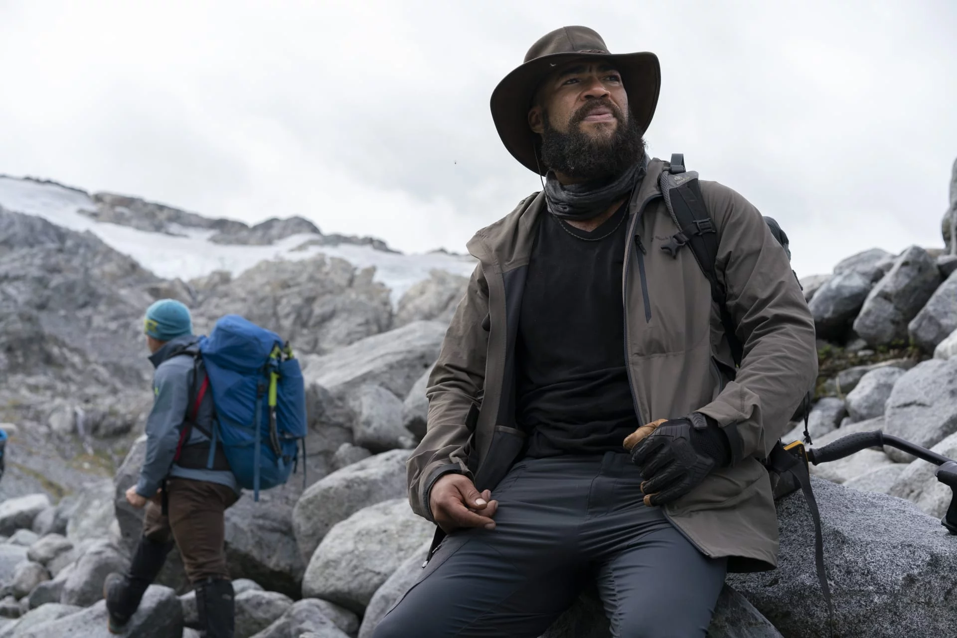 A halott ember átka: Az elveszett spanyol arany / A jetik völgyének titkai