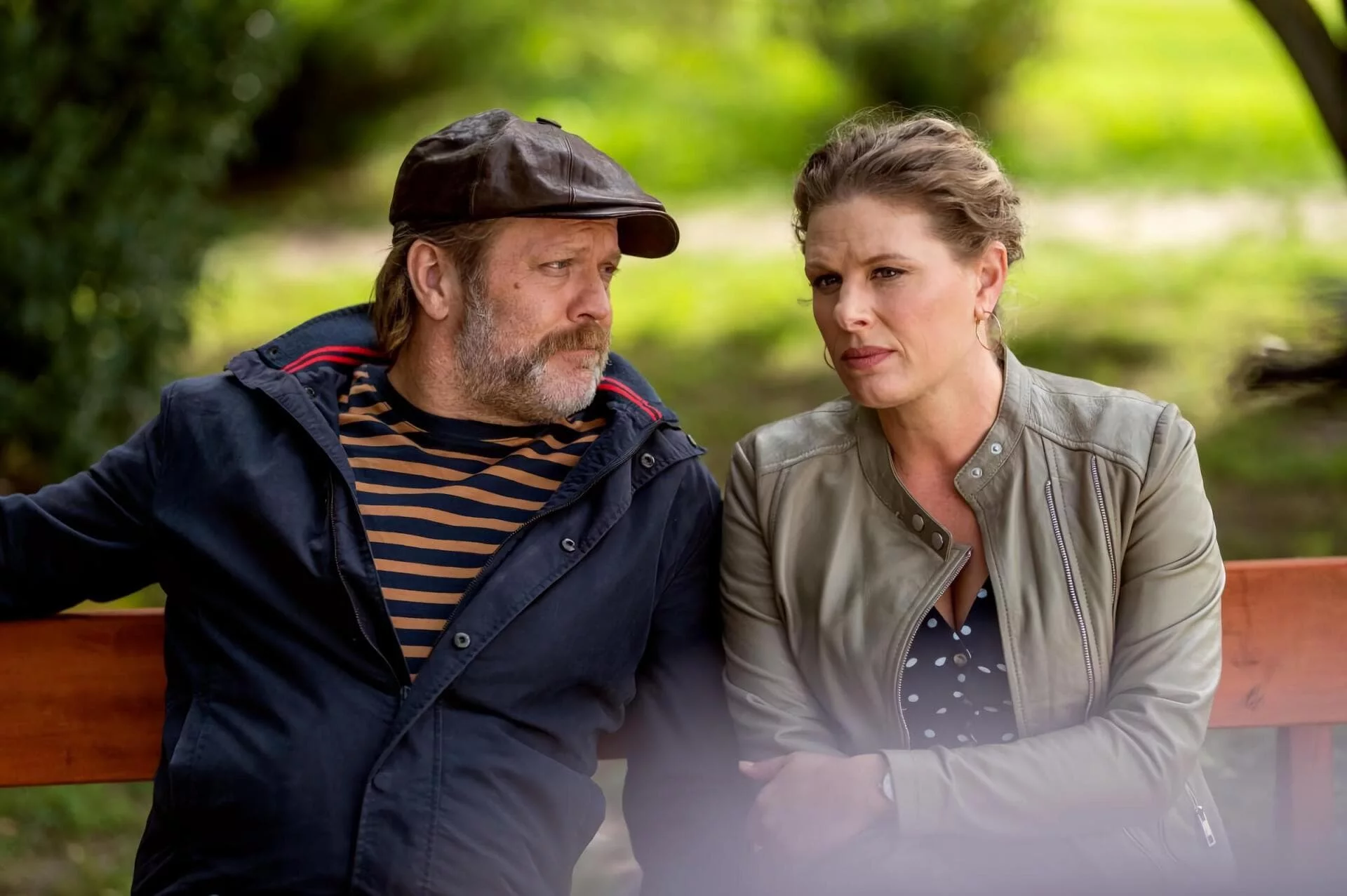 Brigi és Brúnó / Az autókereskedésben