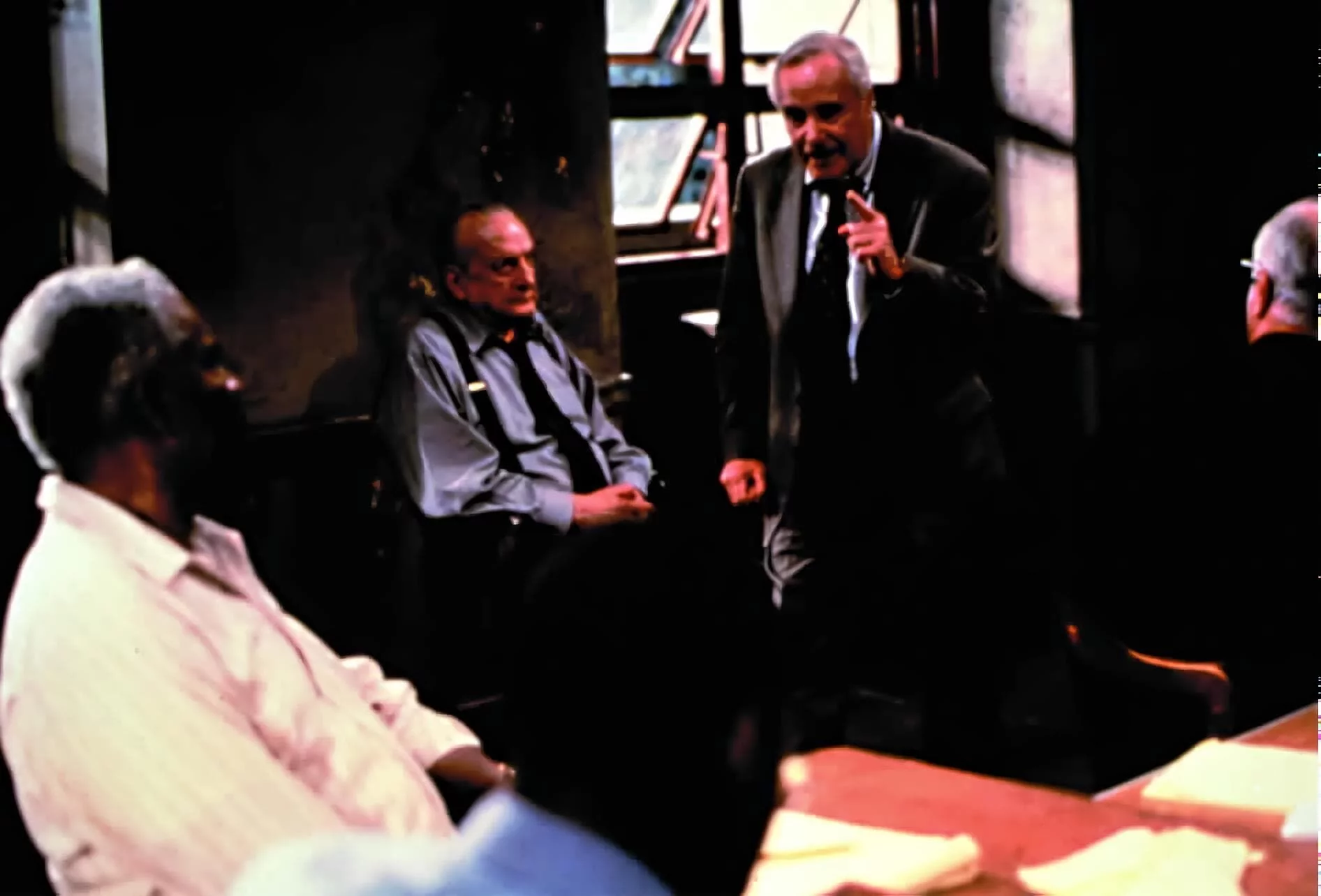 Tizenkét dühös ember