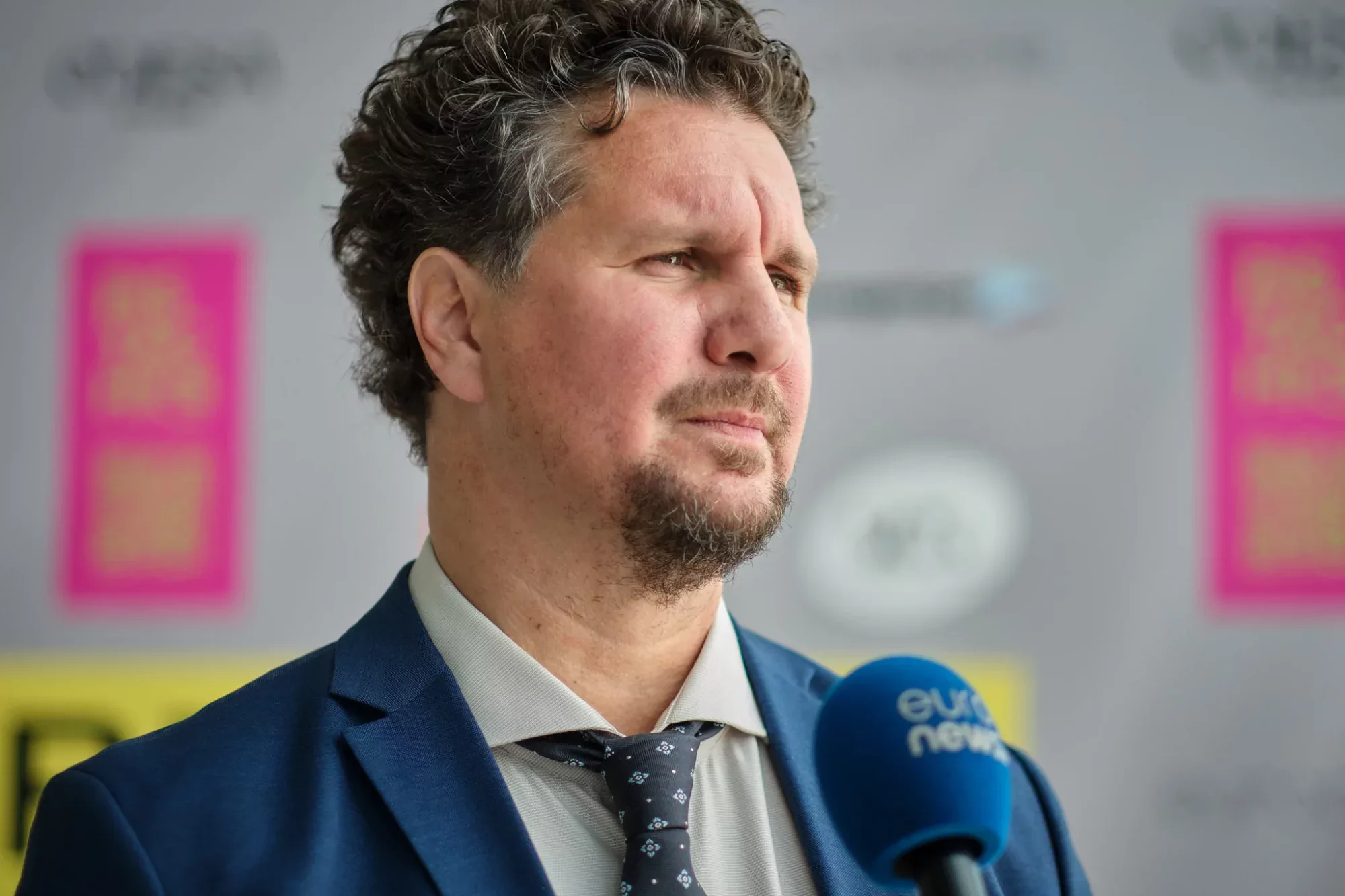 Havi kétszer mégis színpadra áll majd Nagy Ervin