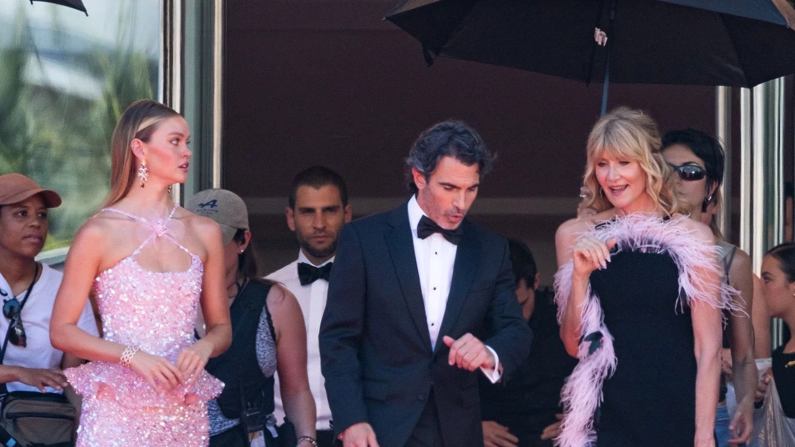 Fotók szivárogtak ki A Fehér Lótusz cannes-i forgatásáról